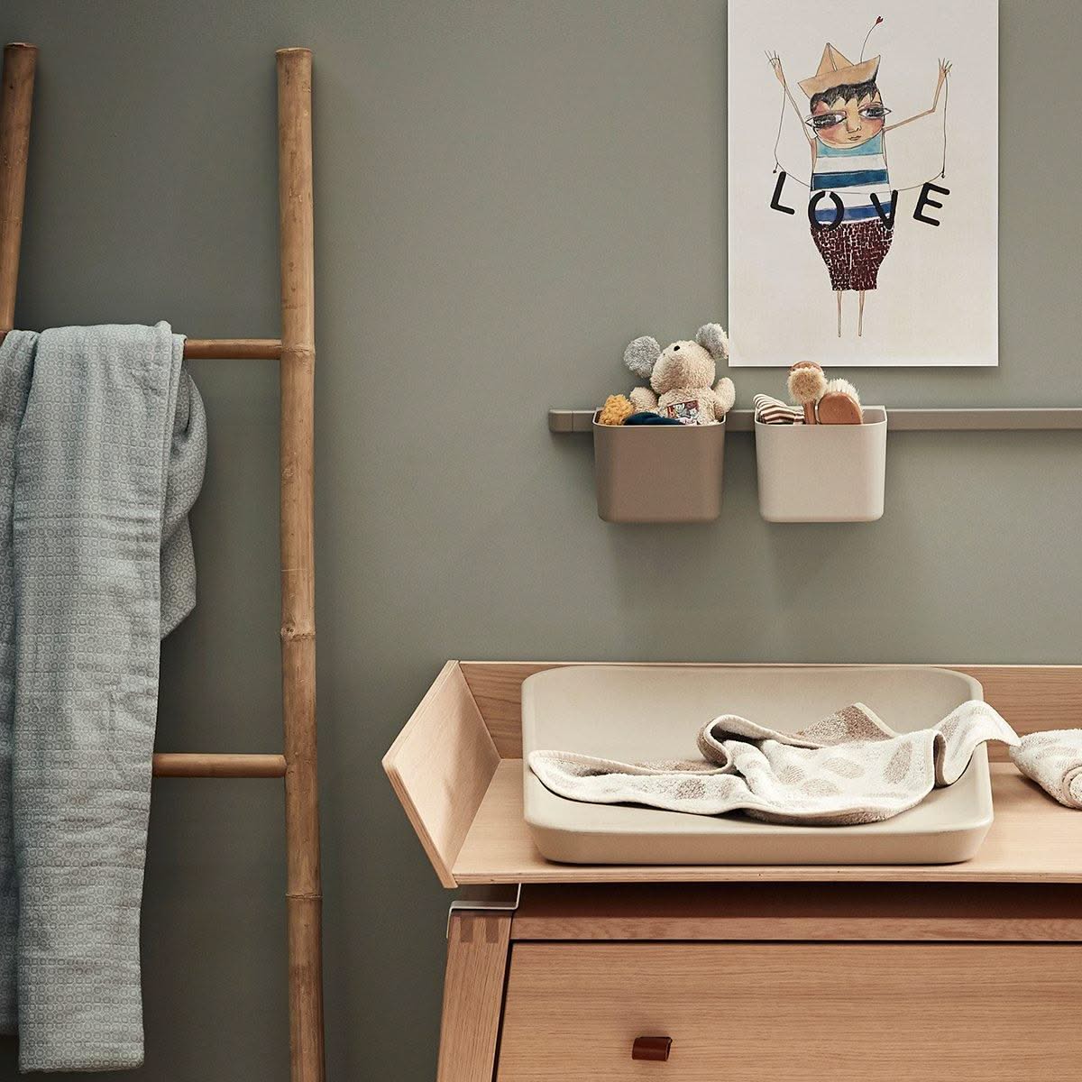 Matty Changing Mat - Cappuccino by Leander | the memo – The Memo