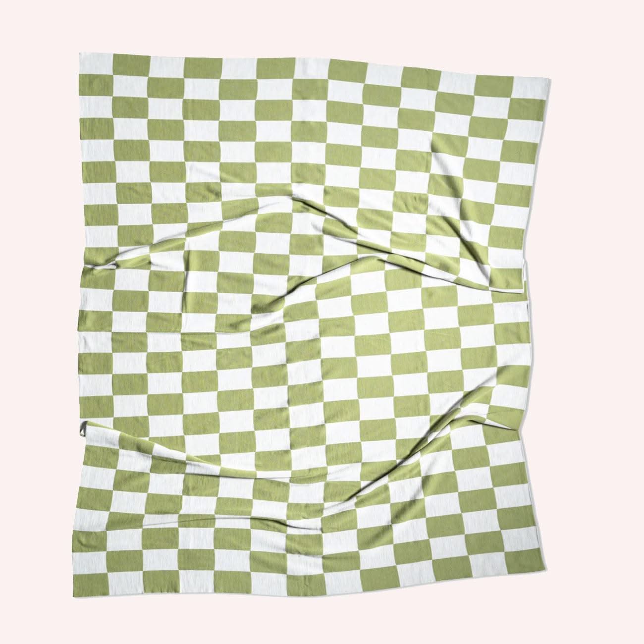 Phoebe Simmonds Shares What's In Her Hospital Bag – The Memo